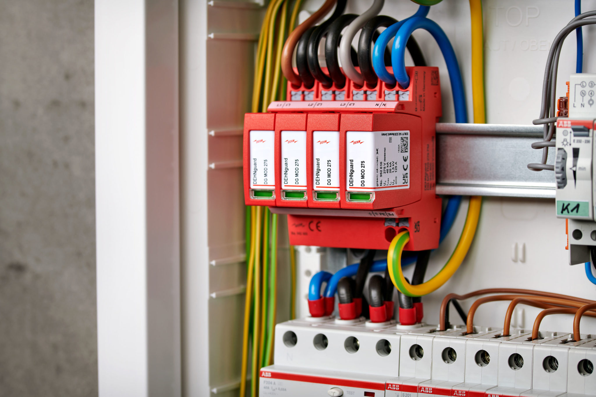 Echt spannendes Produkt: Überspannungsschutz von DEHN – Sonepar ...